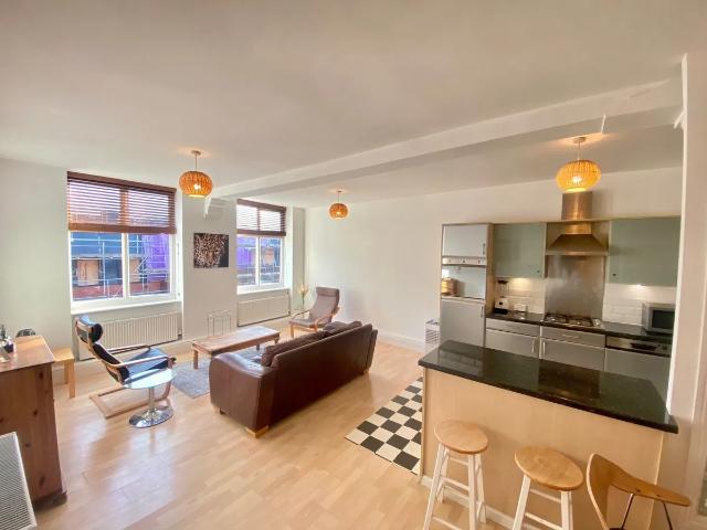 apartment in Hollowstone, Nottingham City Centre, NG1