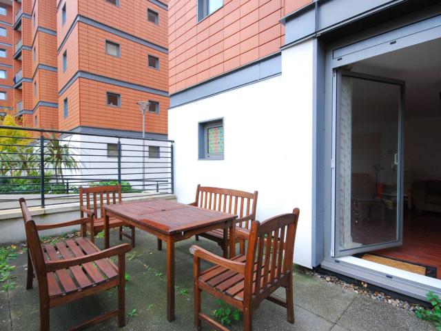 apartment in Holland Gardens