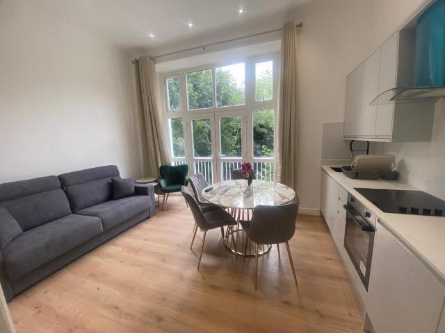 apartment in Holland Road, London