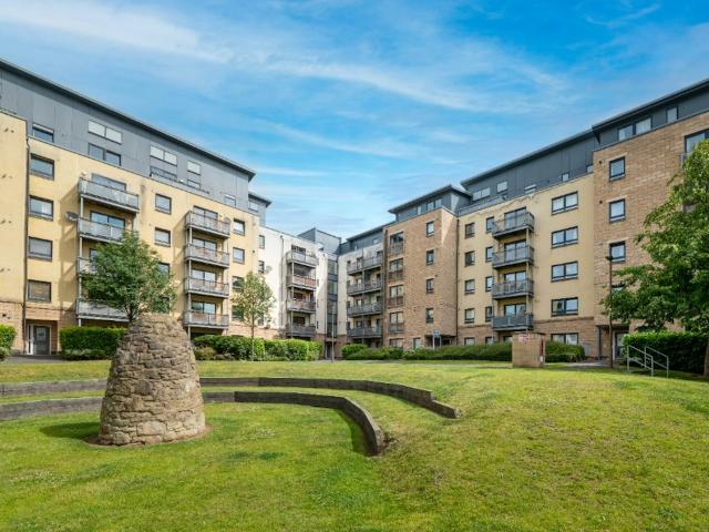 apartment in Hawkhill Close, Flat 9 Easter Road, Edinburgh, EH7