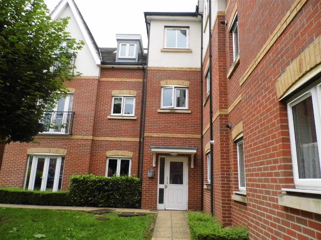 apartment in Hawthorne House, Romford, Essex, RM3 8FT
