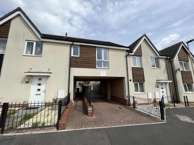 apartment in Hackett Drive dudley DY1 4FF