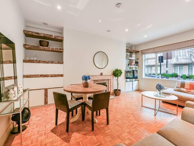 apartment in Hallam Court