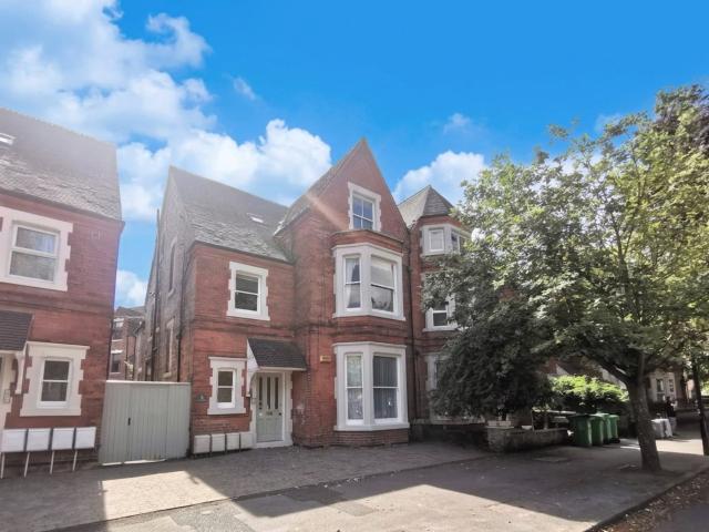 apartment in Hamilton Drive, Nottingham, NG7