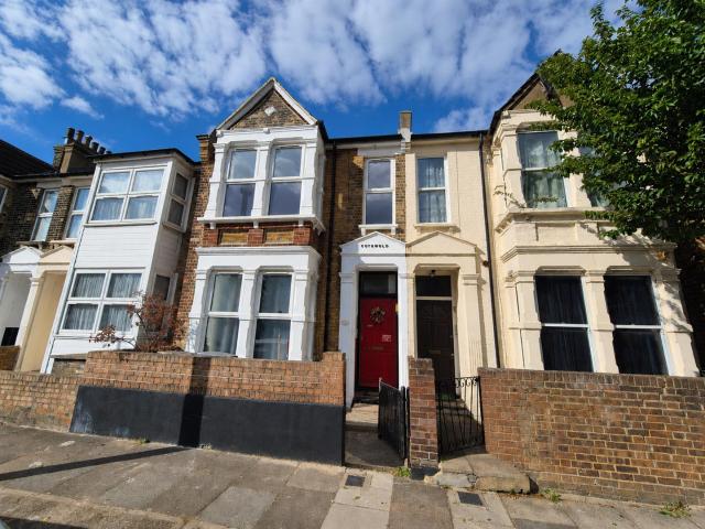 Apartment In Harley Road, London Nw10