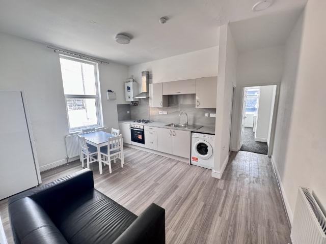 apartment in Hartley Road, Radford, NG7
