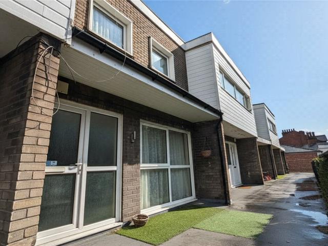 apartment in Heaton Moor Road, Heaton Moor, Stockport, SK4 4HY