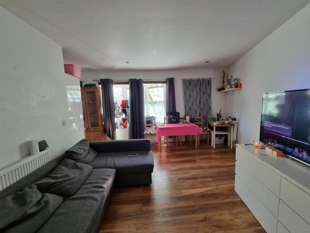 apartment in Heath Road, Thornton Heath