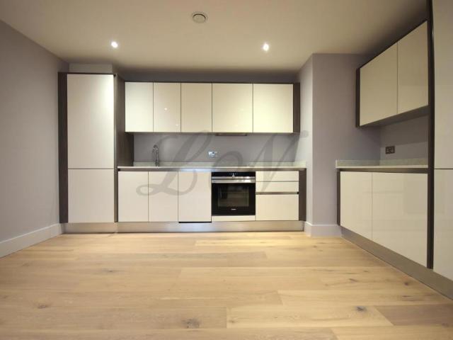 apartment in Hendon Way, Hendon, NW4