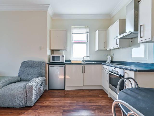 apartment in High Road