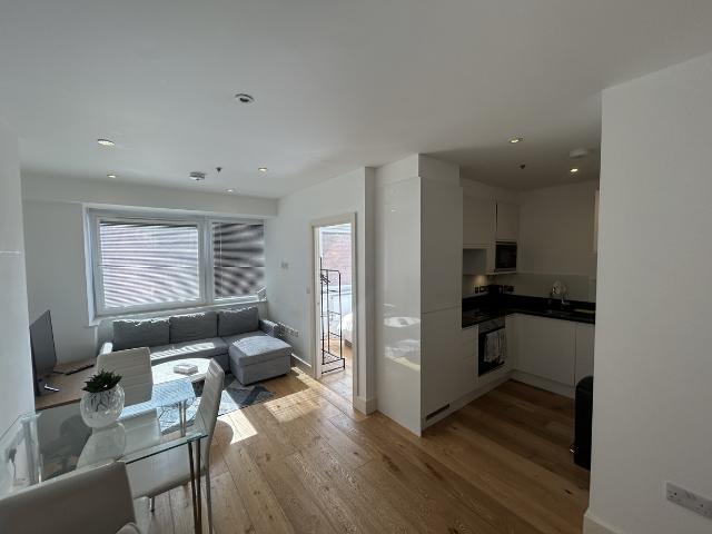apartment in High Street, Croydon, CR0 1