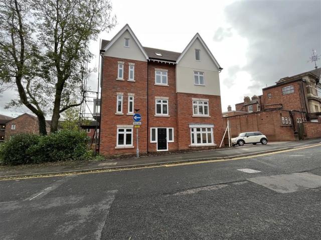 apartment in High Street B72