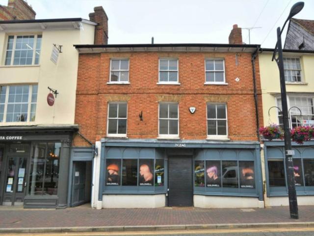 apartment in High Street, Newport Pagnell, MK16
