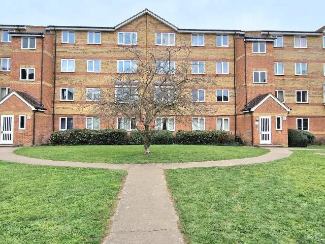 apartment in Himalayan Way Watford, WD18