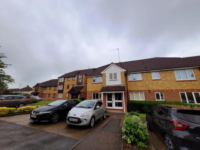 apartment in Hunters Lane Leavesden, WD25