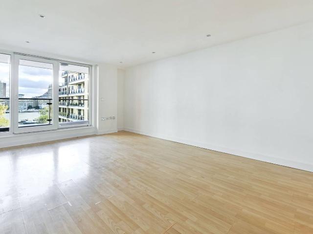 apartment in Imperial Wharf