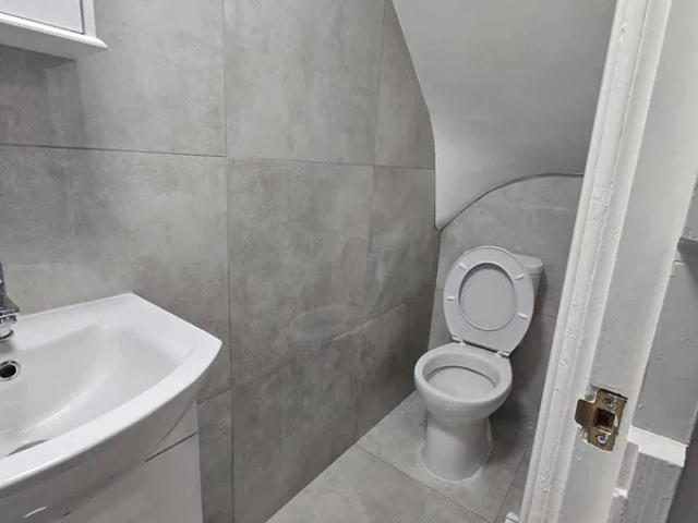 apartment in Inwood Crescent, Brighton