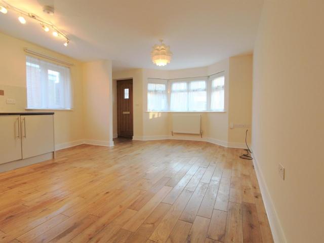 apartment in Inglis Road, Croydon