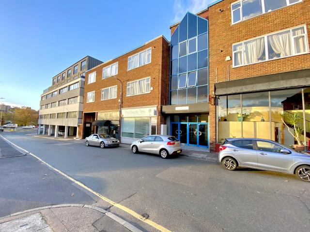apartment in Idenden House Medway Street