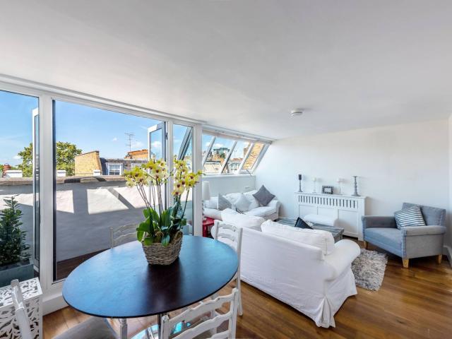 apartment in Ifield Road