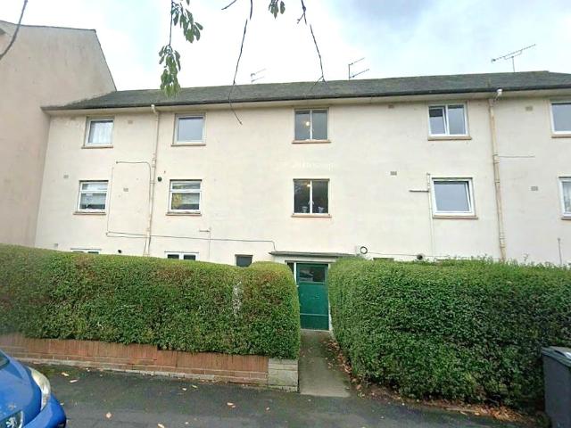 apartment in Ivanhoe Crescent