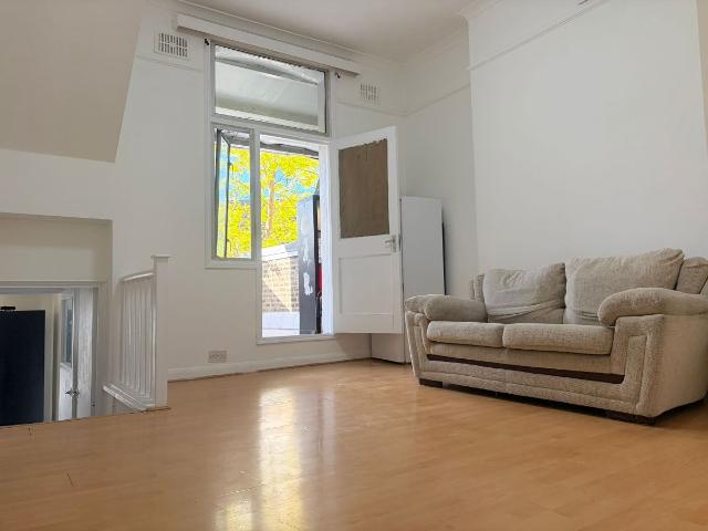 apartment in Iverson Road, Kilburn, NW6