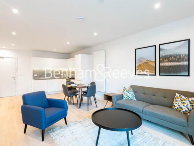 apartment in John Cabot House, Canary Wharf, E16