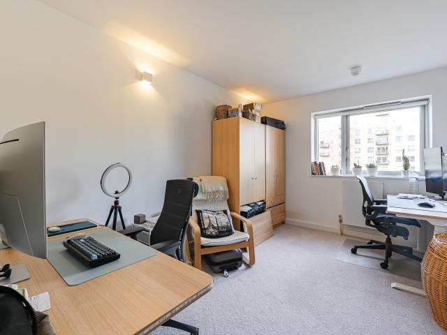 apartment in John Harrison Way