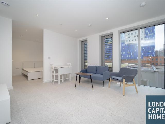 apartment in Jacquard Point, 5 Tapestry Way, London