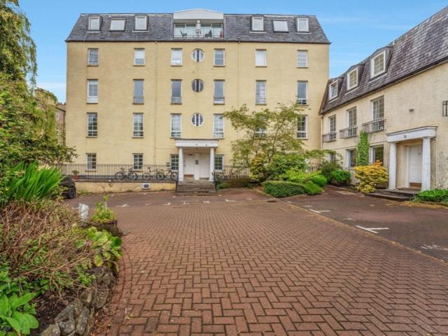 apartment in James Square, Caledonian Crescent, Flat 8, Dalry Edinburgh, EH11