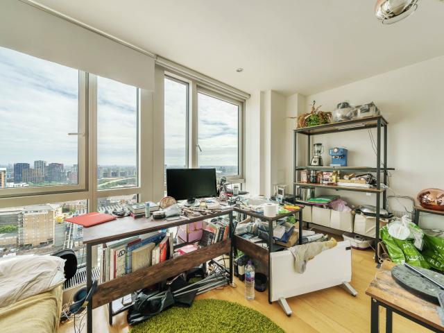 apartment in Ontario Tower