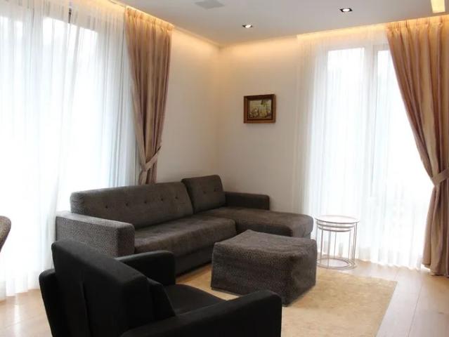 apartment in One Tower Bridge, Bermondsey, London Borough of Southwark, London, Greater London, England, SE1 2RY, United Kingdom