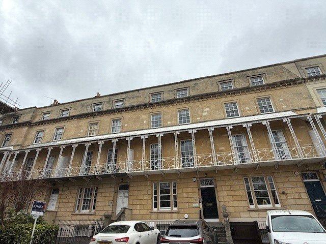 apartment in Oakfield Road TFF, Clifton, Bristol, BS8 2BB Abode