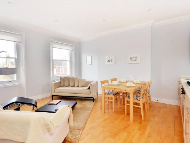 apartment in Oakley Street