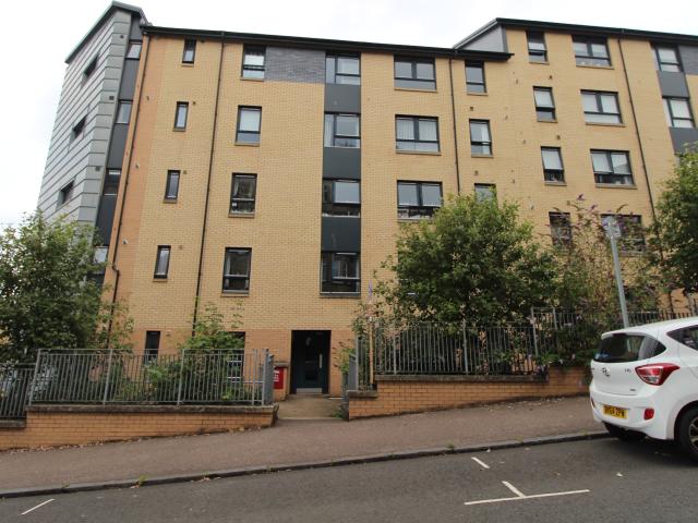 apartment in Oban Drive, Glasgow