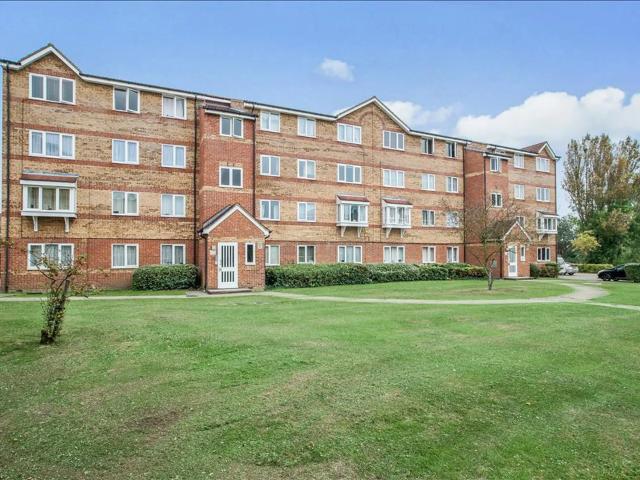apartment in Orkney House Himalayan Way, Watford, WD18