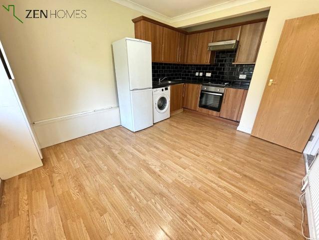 apartment in Orpington Gardens, London