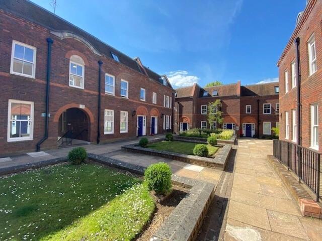 apartment in Oxford Road Aylesbury, HP19