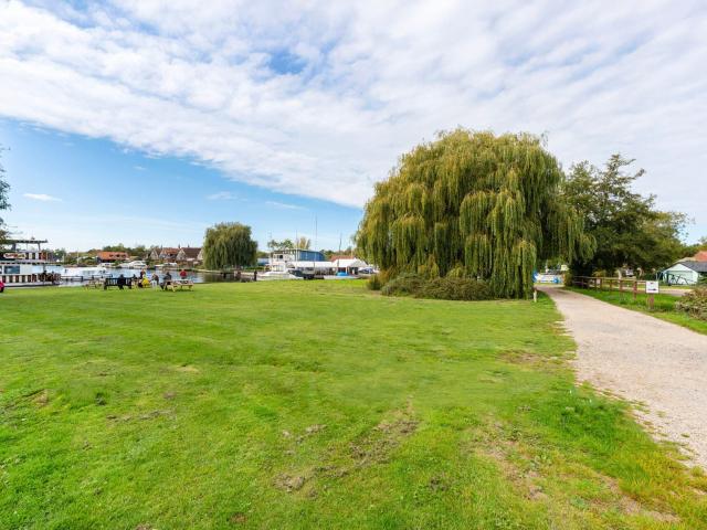 apartment in Lower Street, Horning