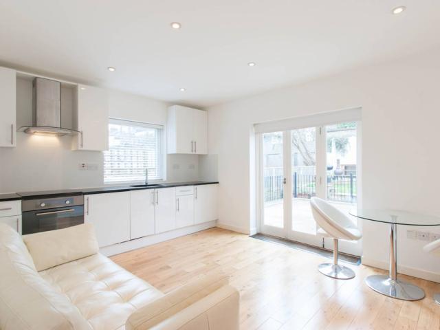apartment in Loftus Road