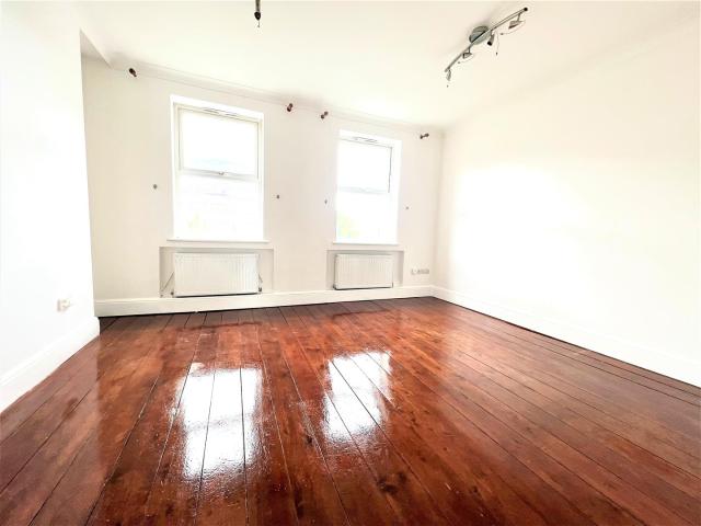 apartment in London Road, Croydon