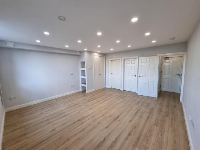 apartment in London Road, Croydon