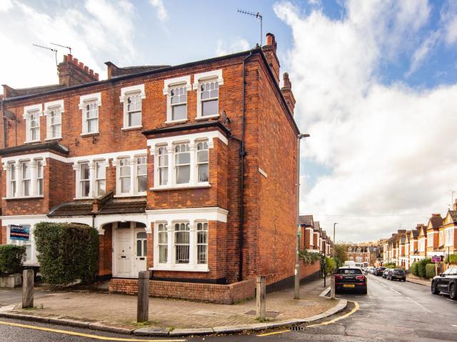 apartment in Lavender Sweep, London, SW11