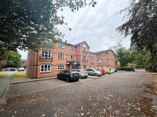 apartment in Lancaster Road, Salford, M6
