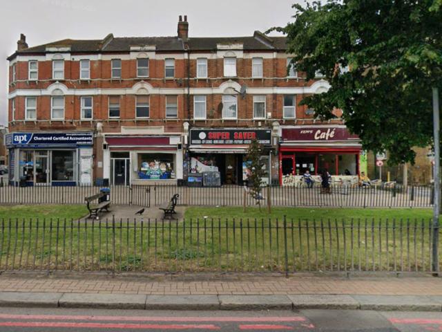 apartment in Lewisham High Street, London, SE13 6