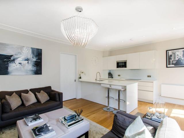 apartment in Lexham Gardens
