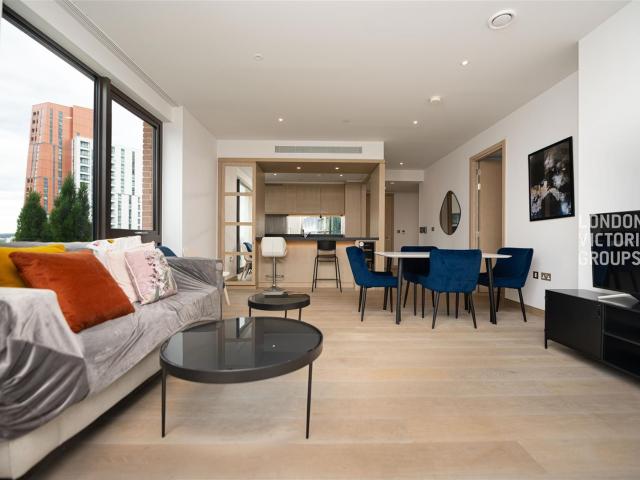 apartment in Legacy Building, 1 Viaduct Gardens, London