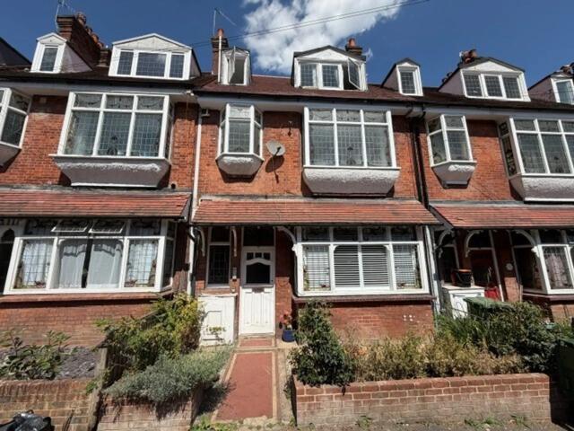 apartment in Lime Hill Road