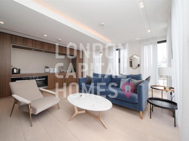 apartment in Lincoln Square, 18 Portugal Street, London