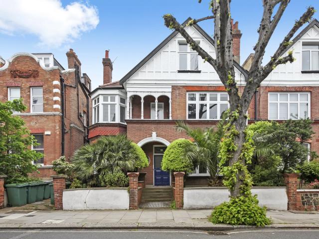 apartment in Lymington Road, West Hampstead